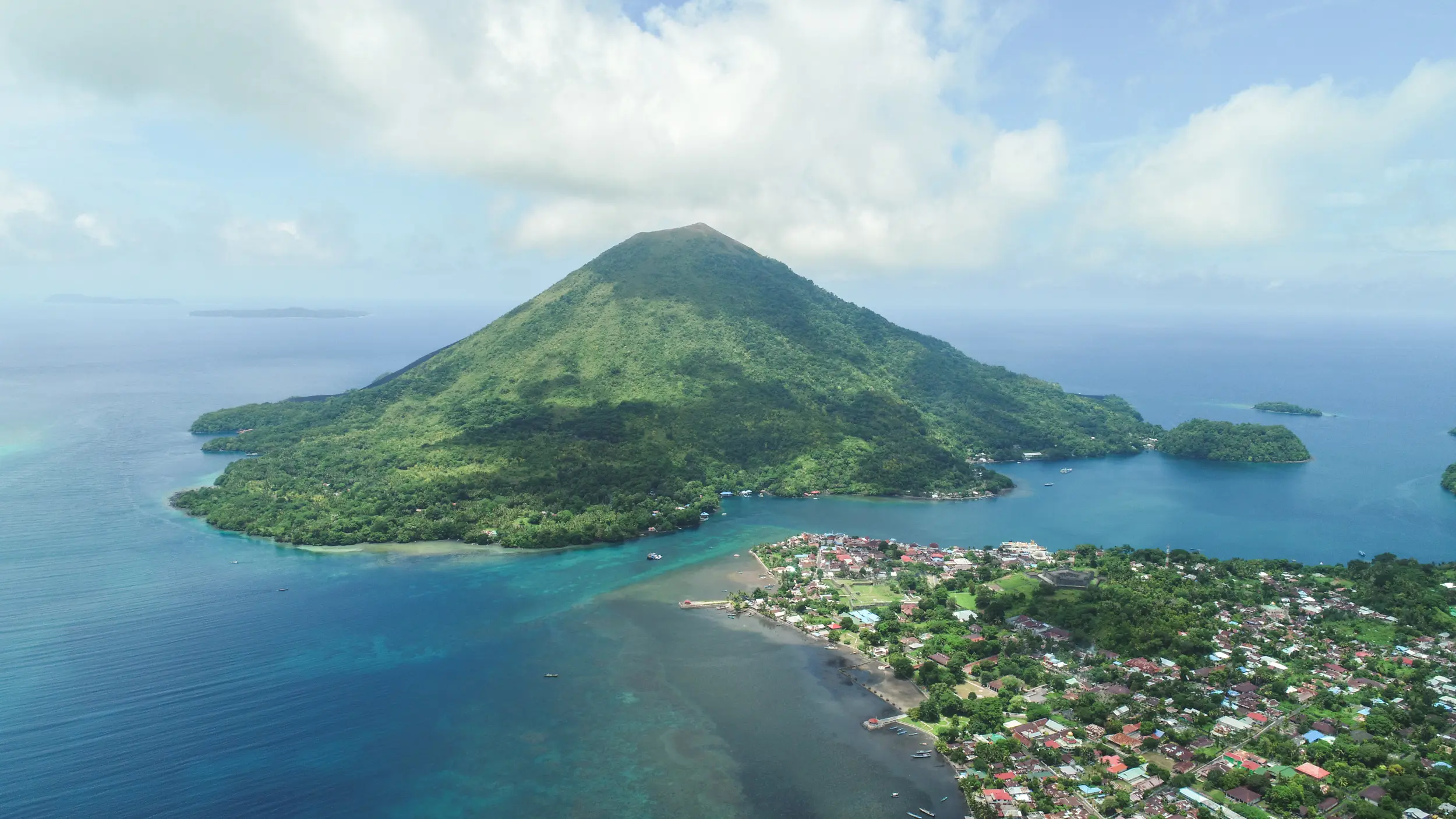 Exploring Banda Islands: A Paradise for Divers and Snorkelers